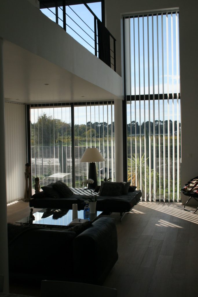 Le Store Californien, ses bandes verticales sont tendance - Rue du ...