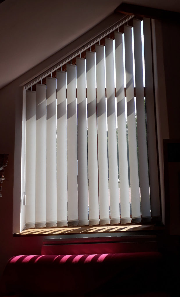 Réalisation d'un store californien de forme trapèze