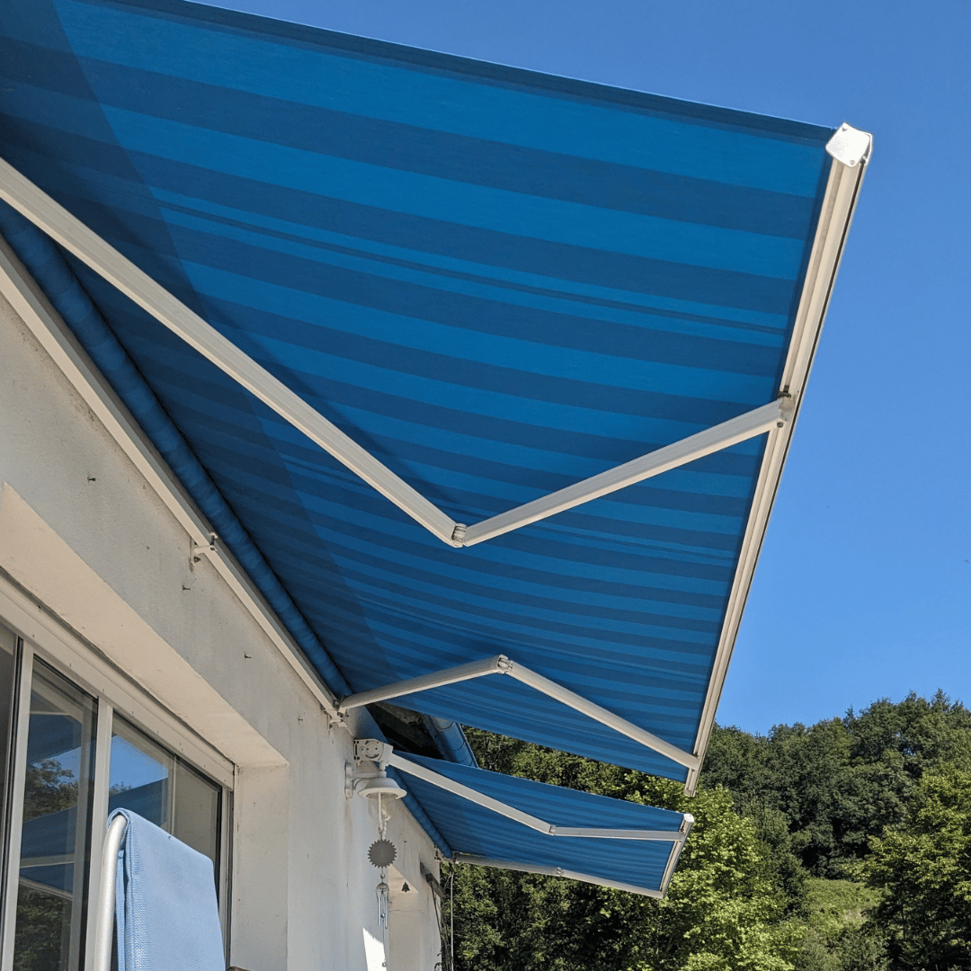 Toile de store banne sur mesure & fabriquée en France